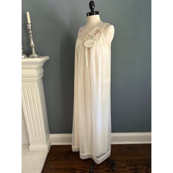Vintage | Intimates & Sleepwear | Vintage 5s 60s Miss Elaine Nightgown ...